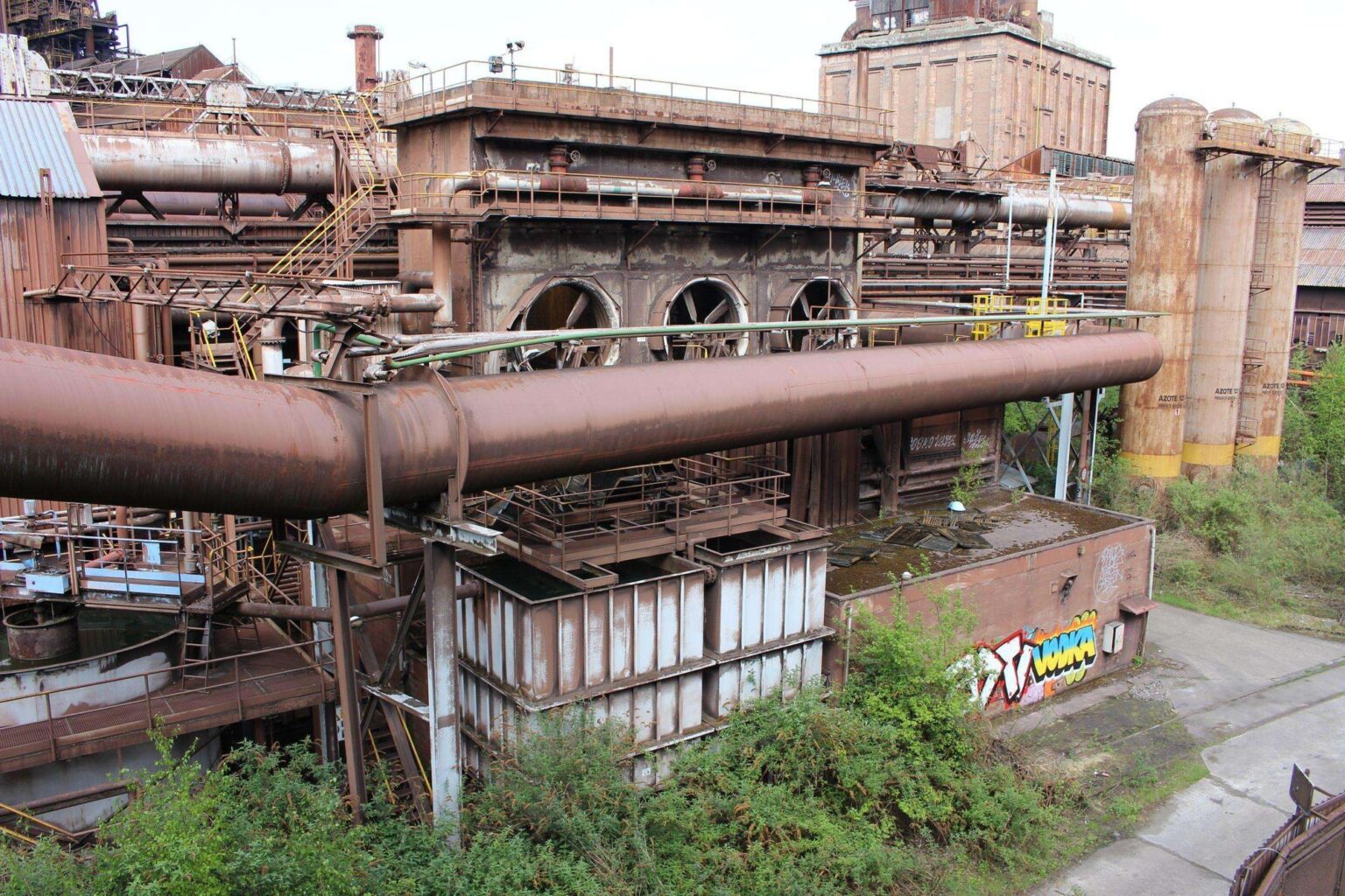Visiting an abandoned steel factory in Liège (Luik) | Urban Exploring ...